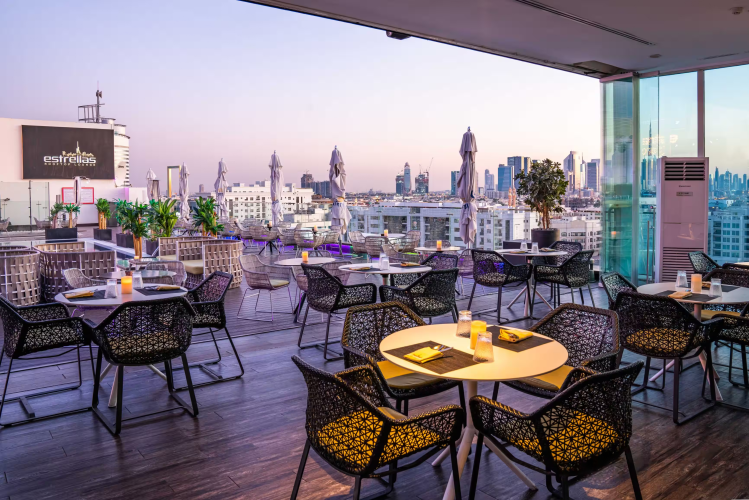venuewise.com - Estrellas at Estrellas Rooftop Lounge